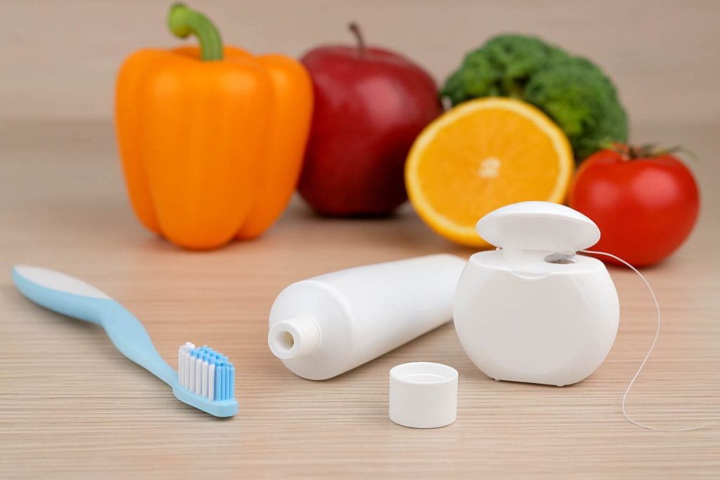Apa itu Gingivitis (Radang Gusi): Penyebab, Gejala dan Pengobatannya ...
